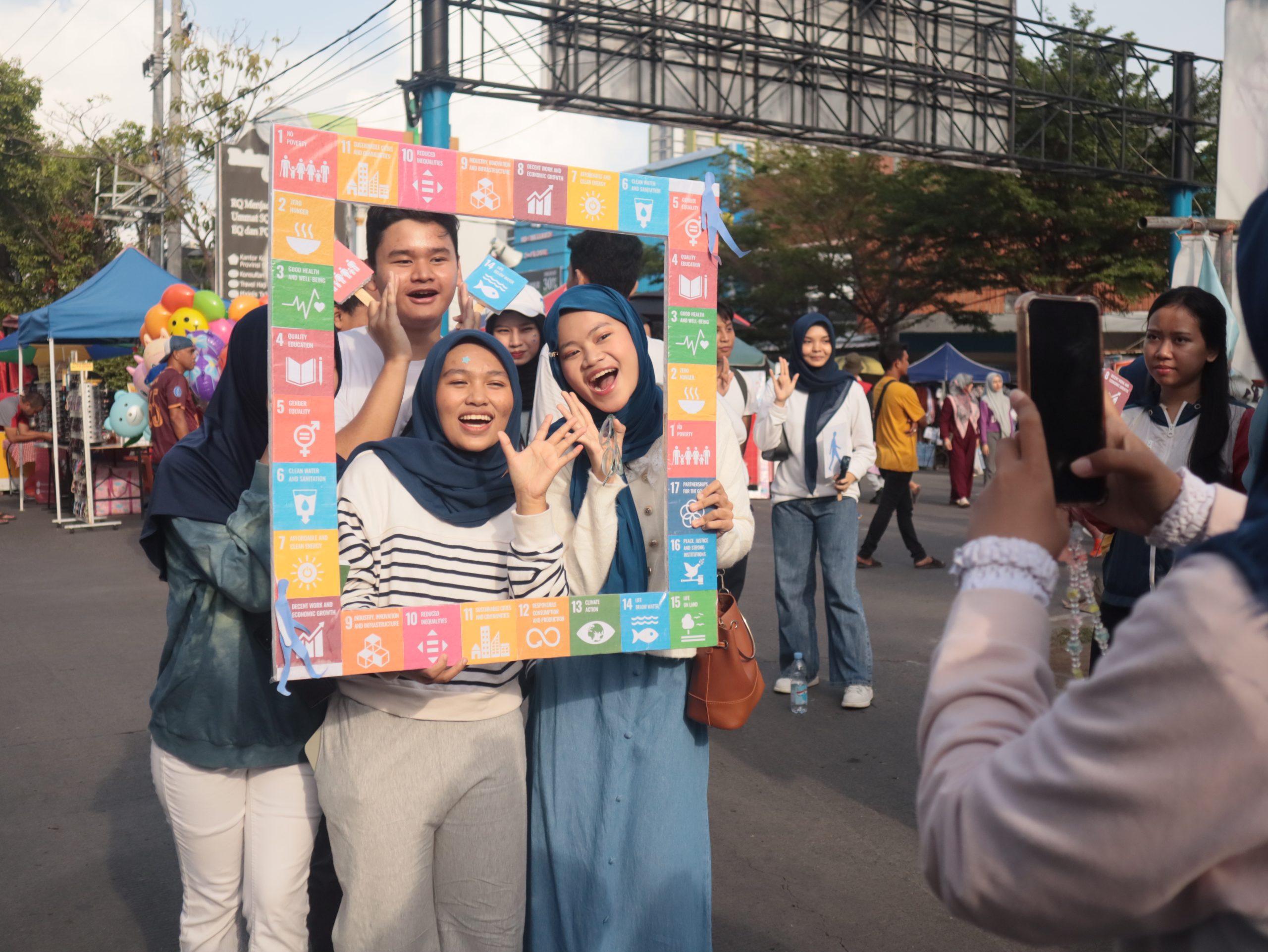 Walk4SDGs AIESEC in Unhas: Langkah Kecil untuk Berkelanjutan Besar ...